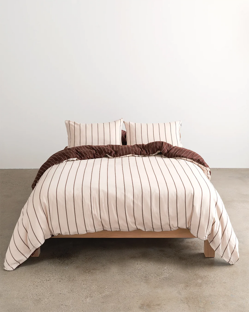 Hommey Quilt Cover Organic Cotton - Vanilla/Mahogany – Homeroom Design